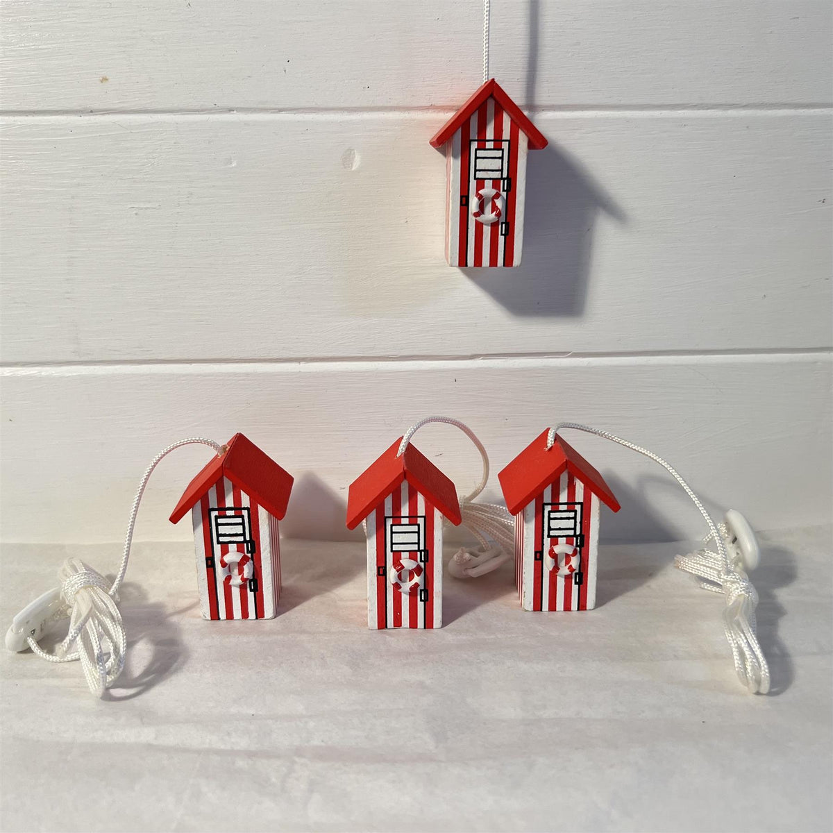 Set of 4 Red and white beach hut light pulls| Nautical Theme Wooden Be ...