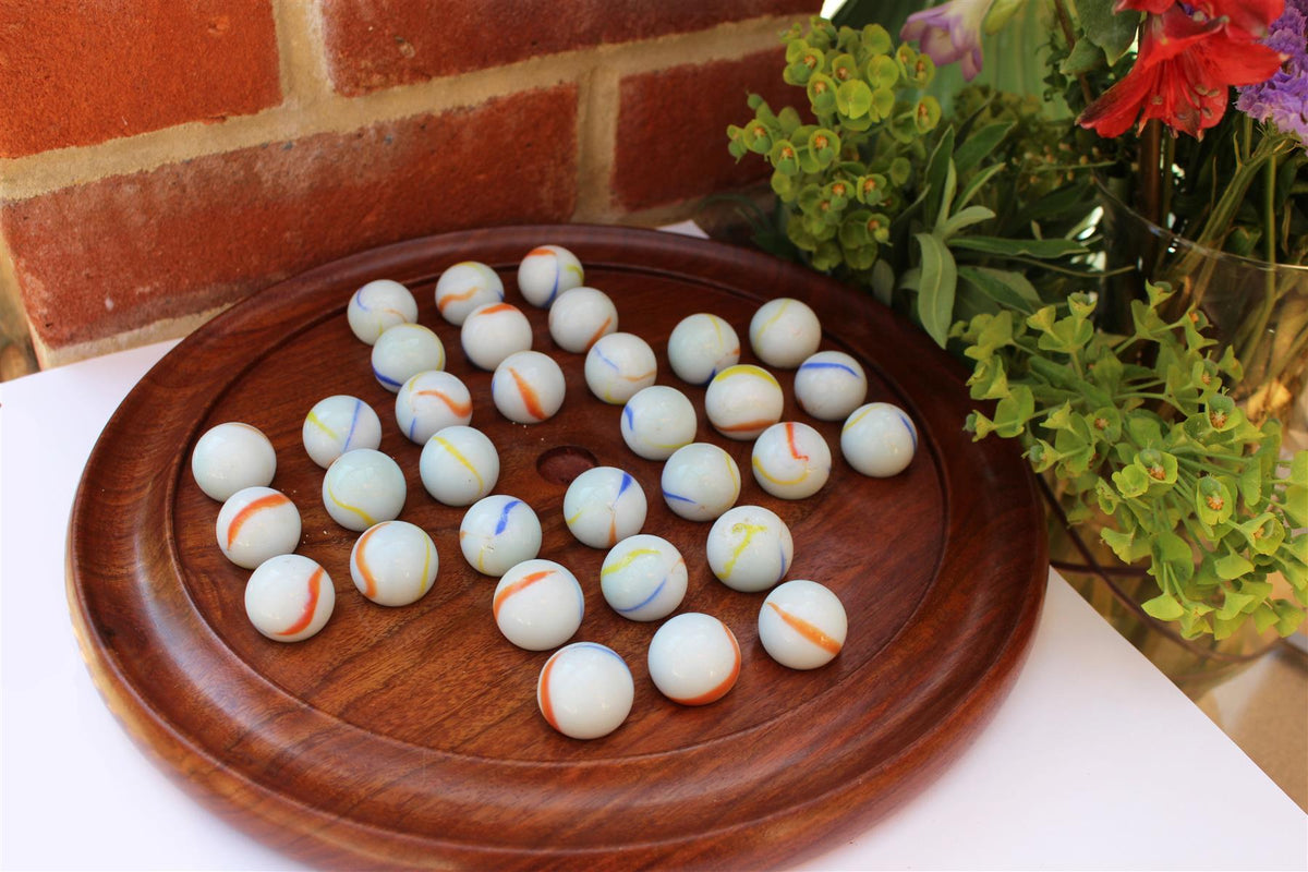 Large polished wooden solitaire set - 30cm diameter with White Coloure ...
